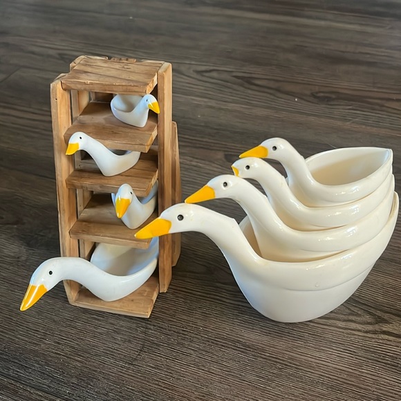Avon | Other | Vintage Geese Kitchenware Avon Measuring Spoon Melamine ...